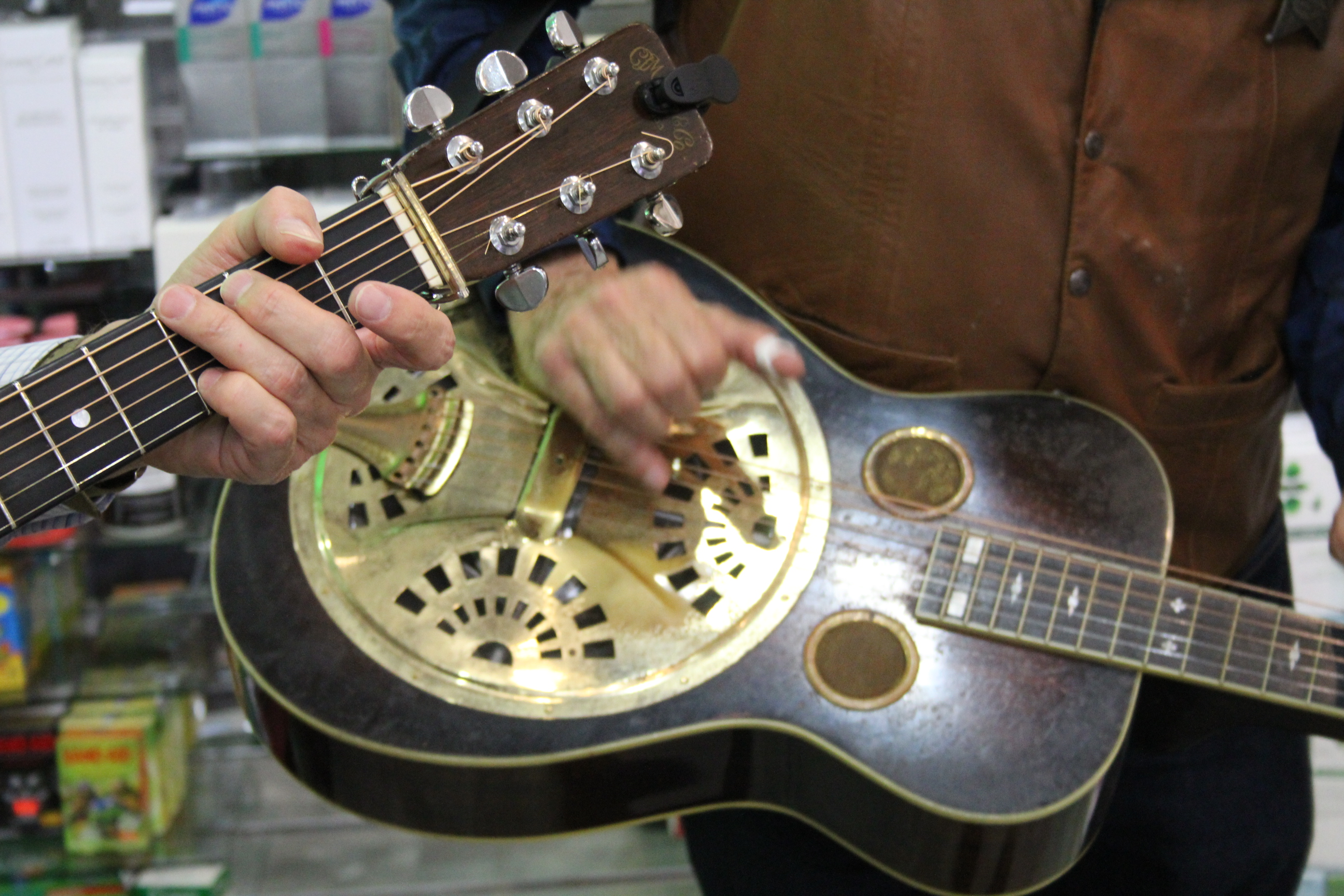 Tangled up in Bluegrass – Thompson Street Medicine Show – Gary Alony